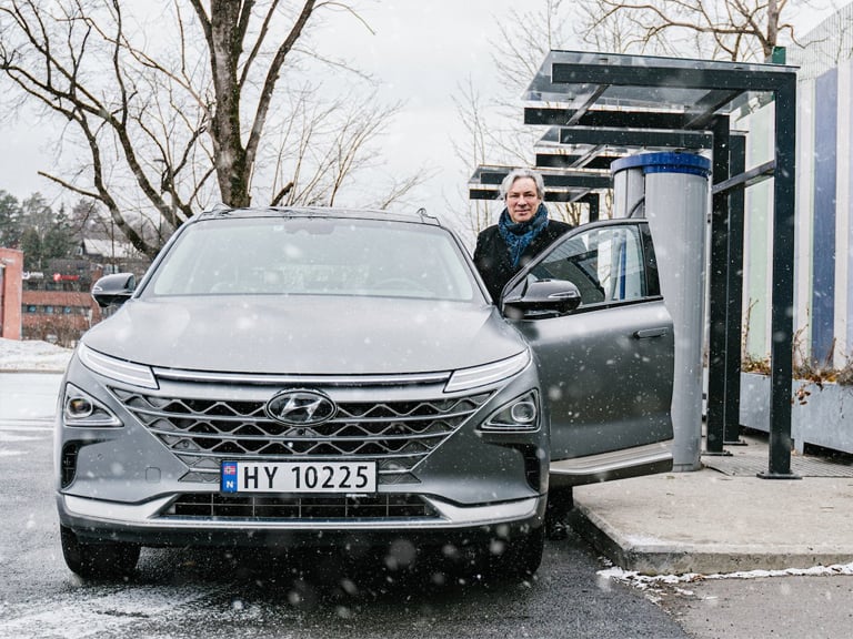 The vehicles of the future run on emission-free hydrogen